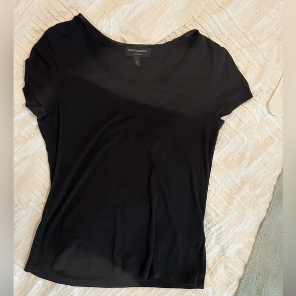 Banana Republic | Tops | Basic Black Tee | Poshmark